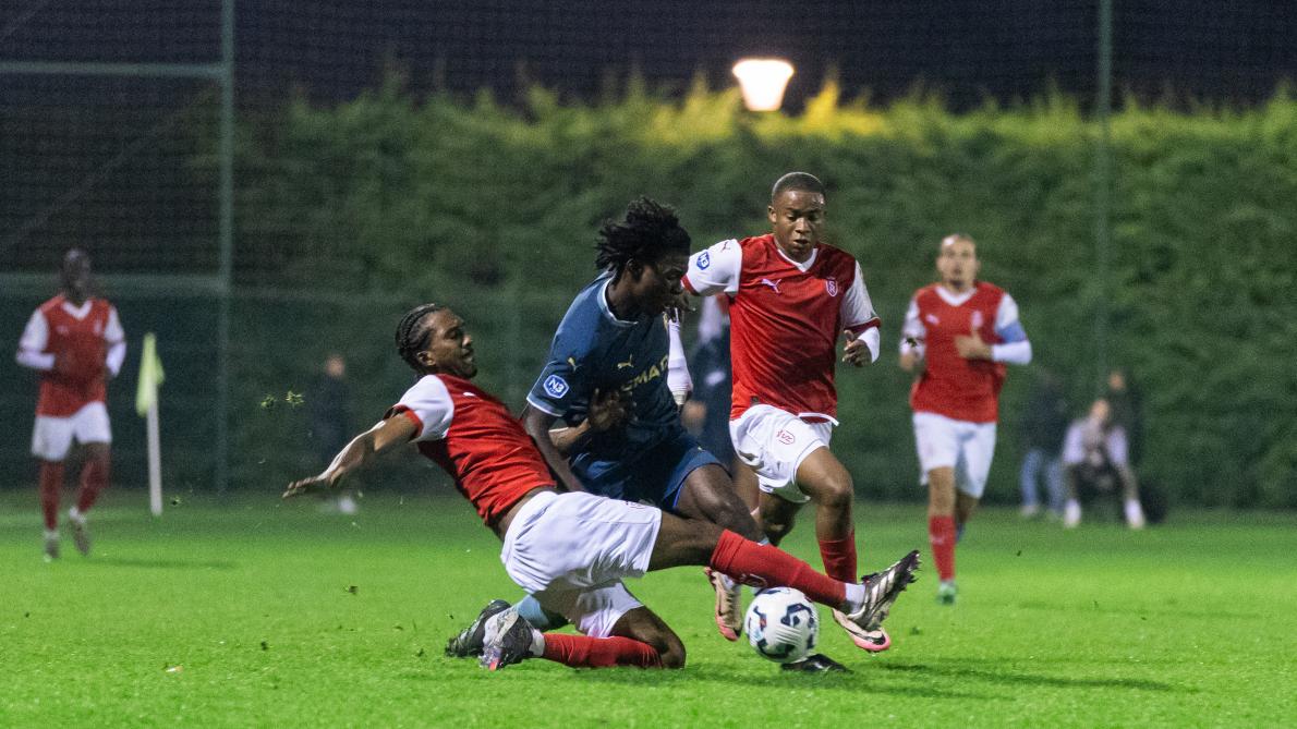 Le défenseur du Stade de Reims Kobi Henry part en prêt aux États-Unis