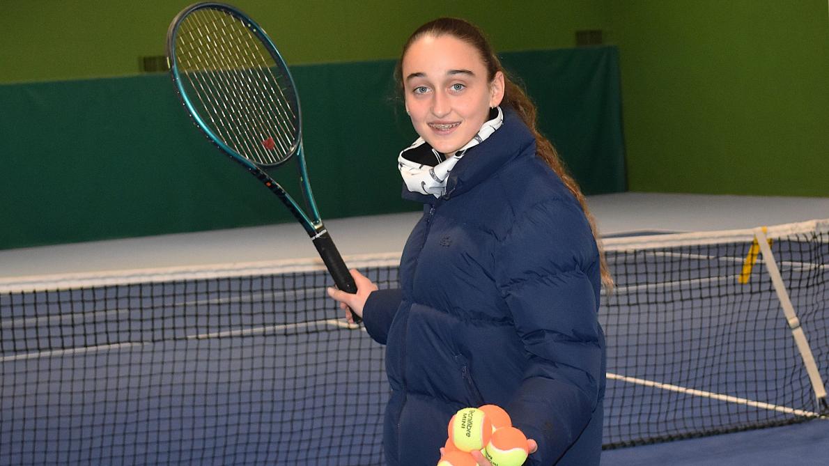 Ninon Carpentier, la pépite axonaise du tennis, s’exporte à l’international