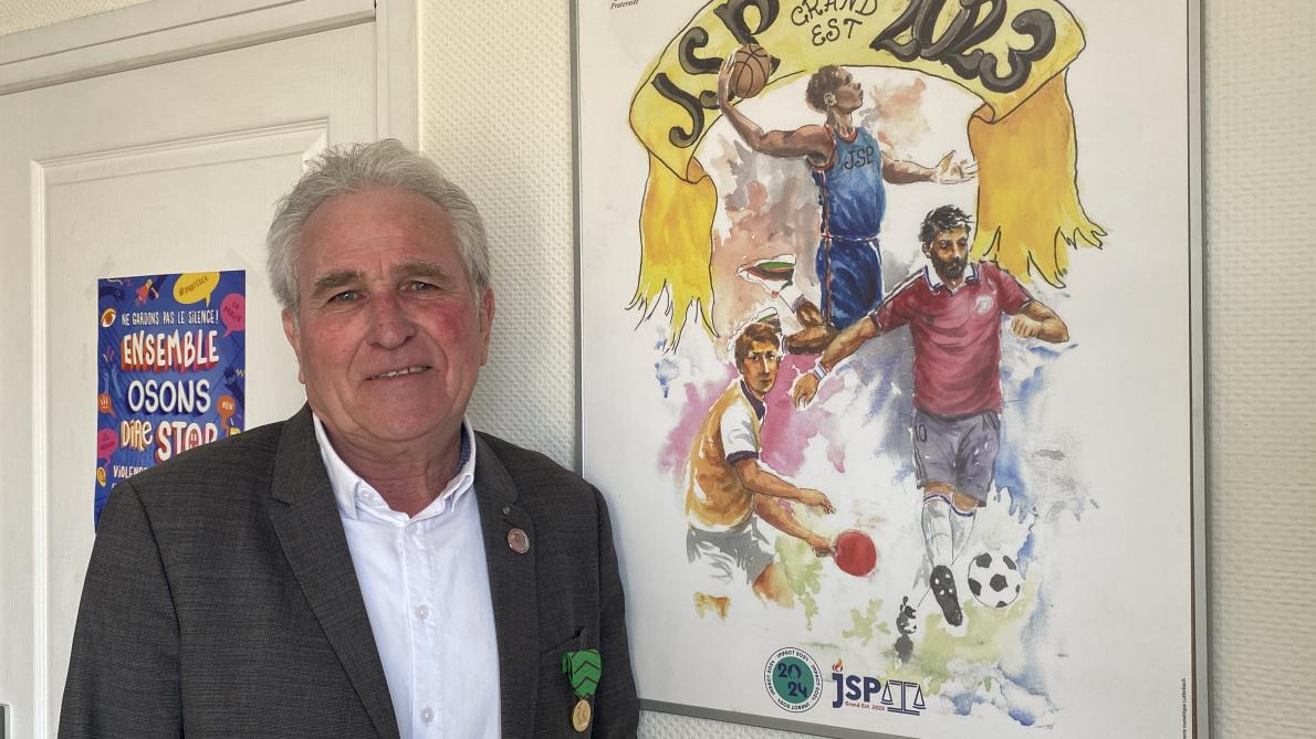 Le ministre de la Justice récompense l’action sportive de Michel ...