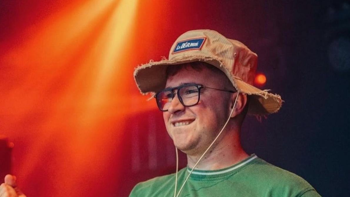 Jimmy Labeeu et une star de téléréalité en festival dans les Ardennes