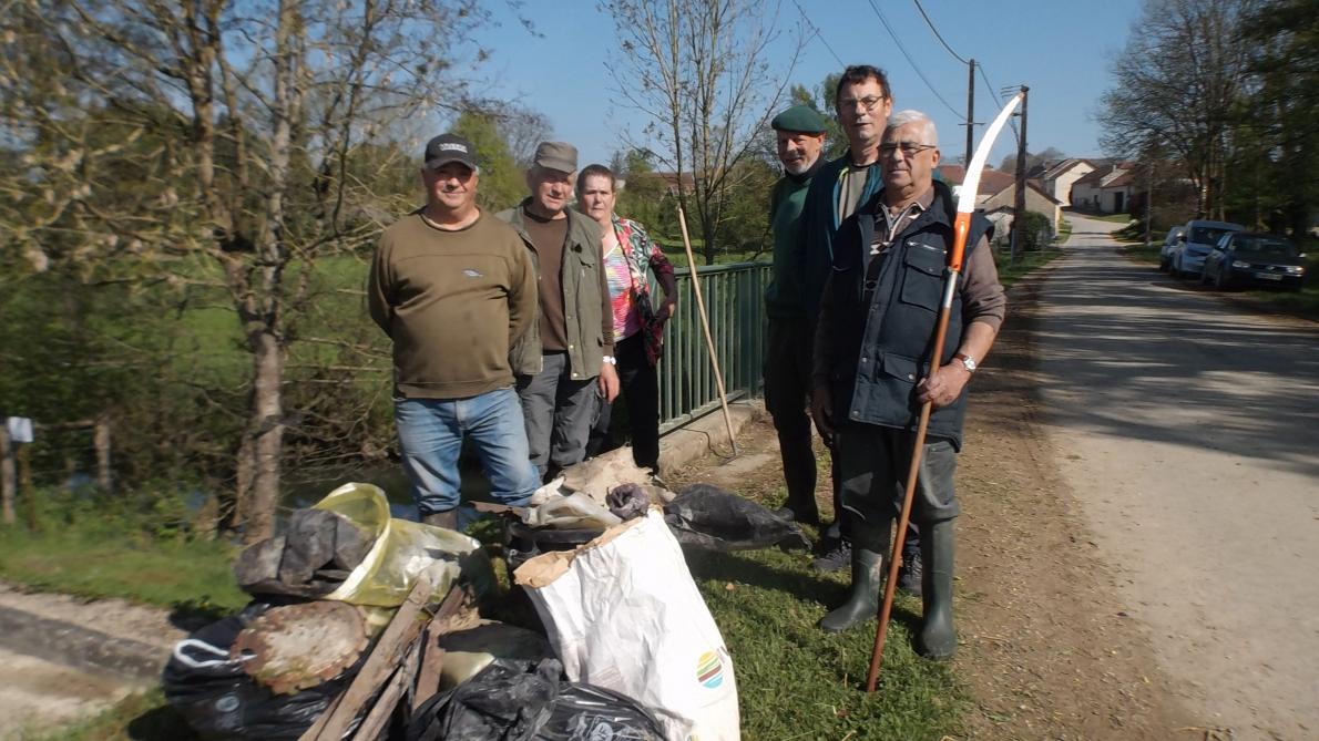 Une opération « Rivières Propres » porteuse d’espoir sur l’Agron