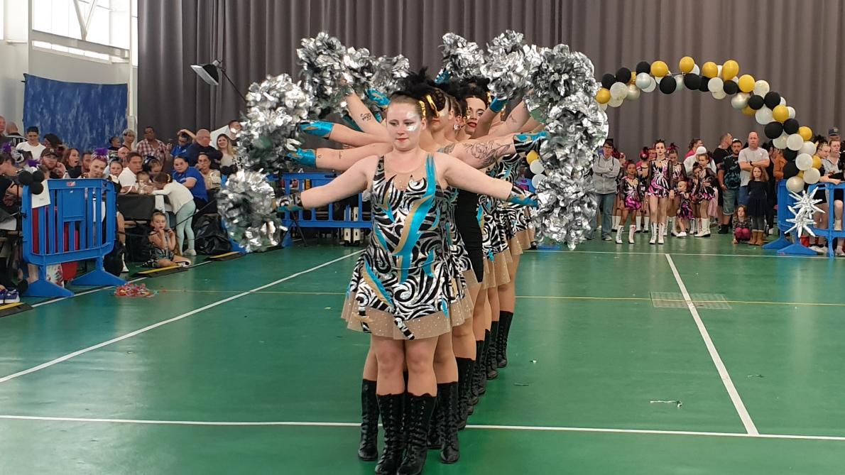 Strass et paillettes, près de 400 majorettes réunis au 1er festival des ...