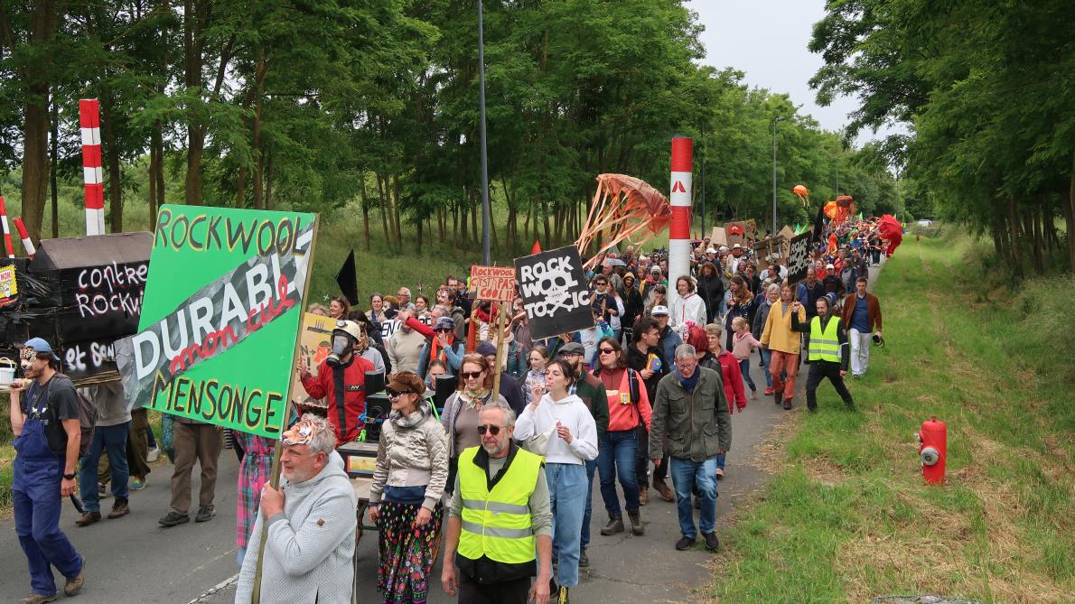 Là où Rockwool veut implanter son usine, Stop Rockwool va planter des ...