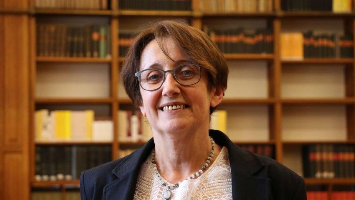 « Le français était la langue de diffusion la plus importante au Moyen ...