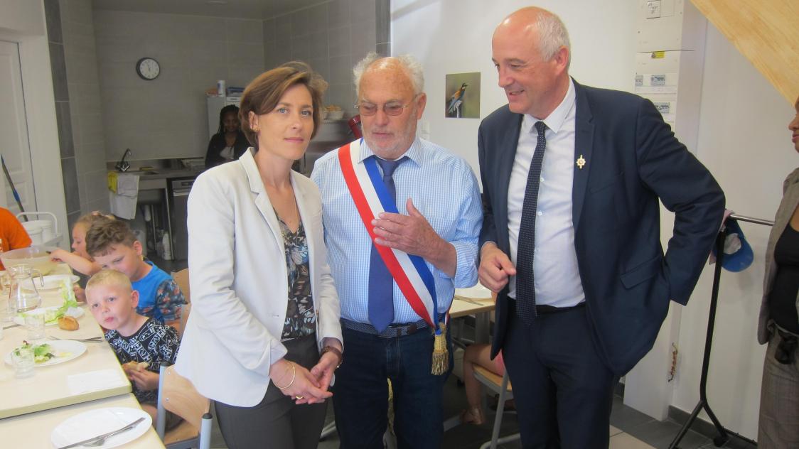 Une secrétaire d’Etat à Vauxaillon pour vanter la cantine à 1 euro