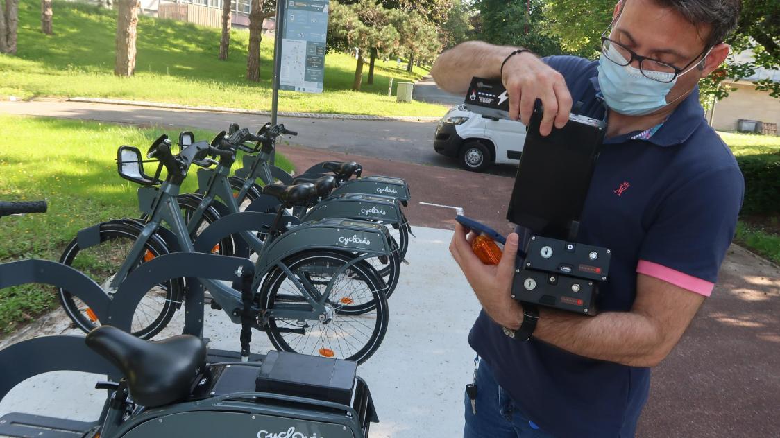 PHOTOS. Une journée avec un agent du Cyclovis à Soissons