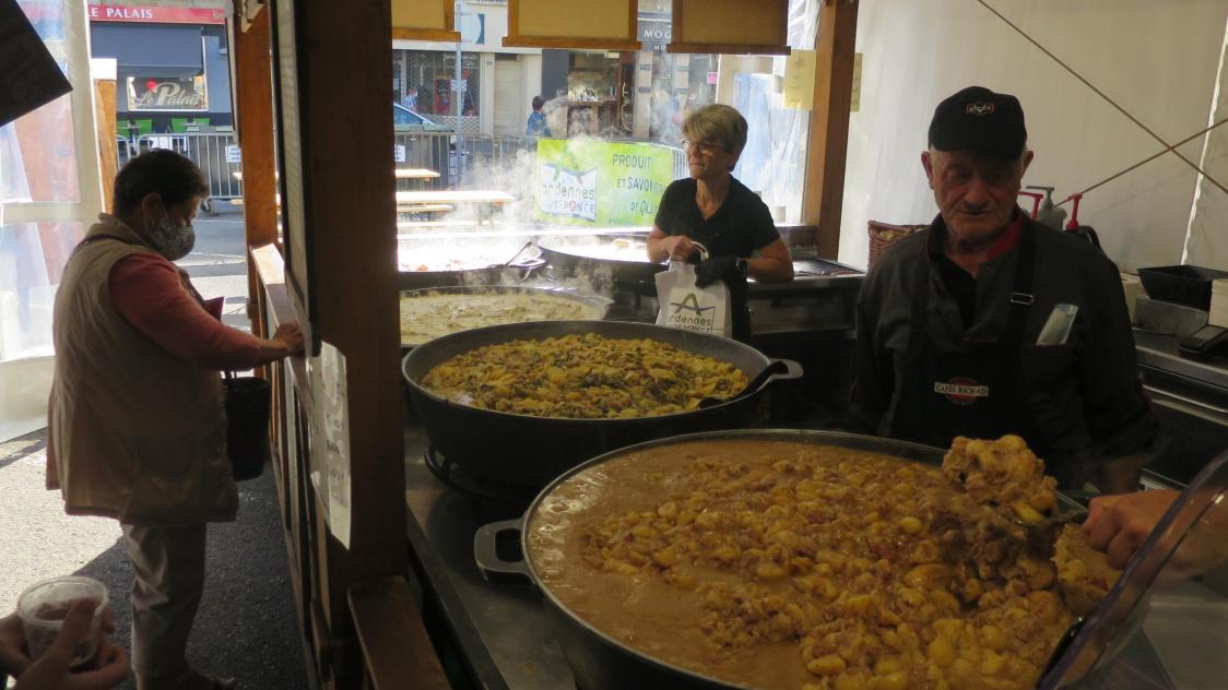 Les saveurs ardennaises à déguster pendant le festival carolomacérien