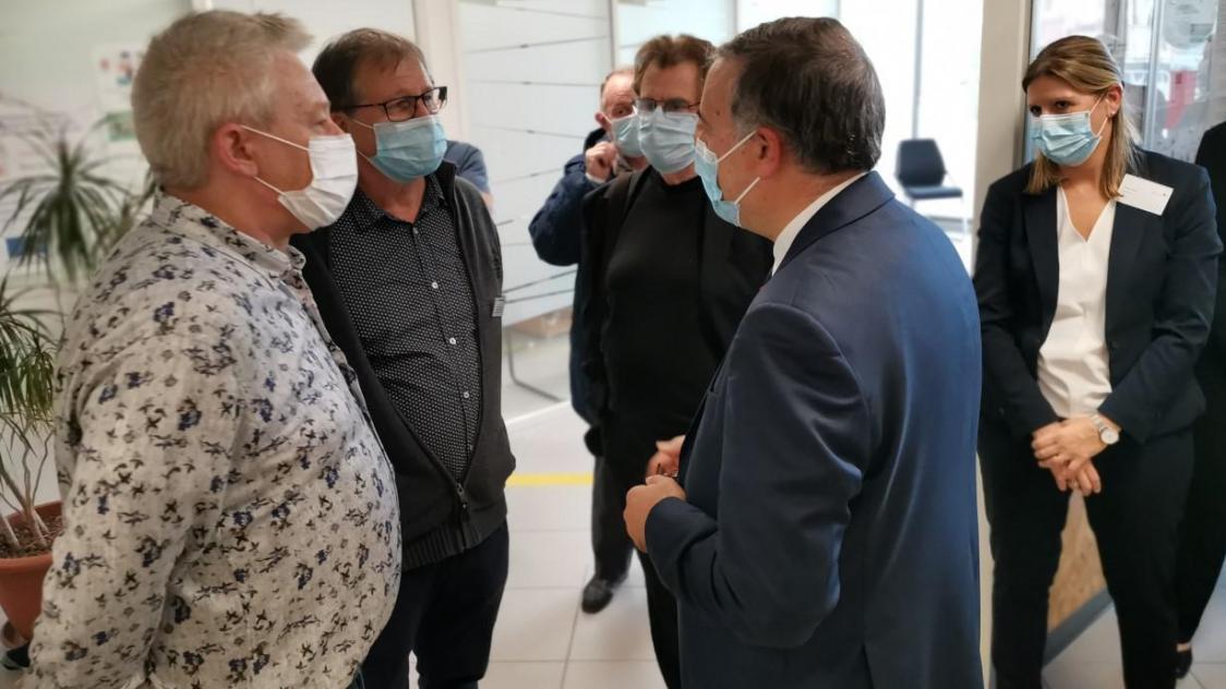 Chauny : la Croix-Rouge déploie sa bannière rue Pasteur, inauguration ...