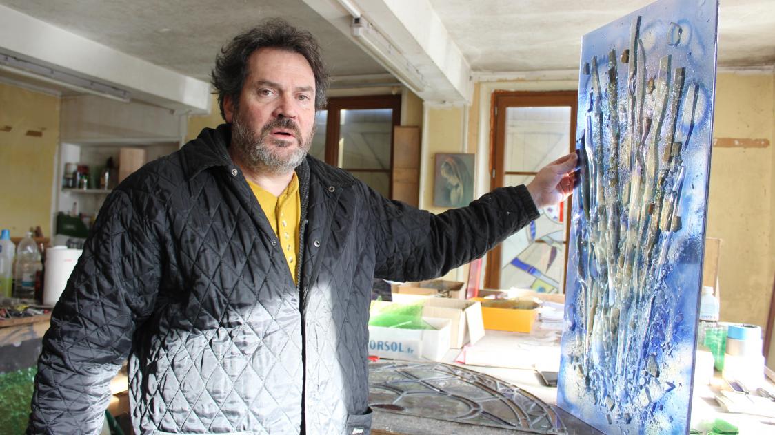 VIDÉO. Jean-Marc Paguet, l’art d’un vitrailliste qui puise son ...