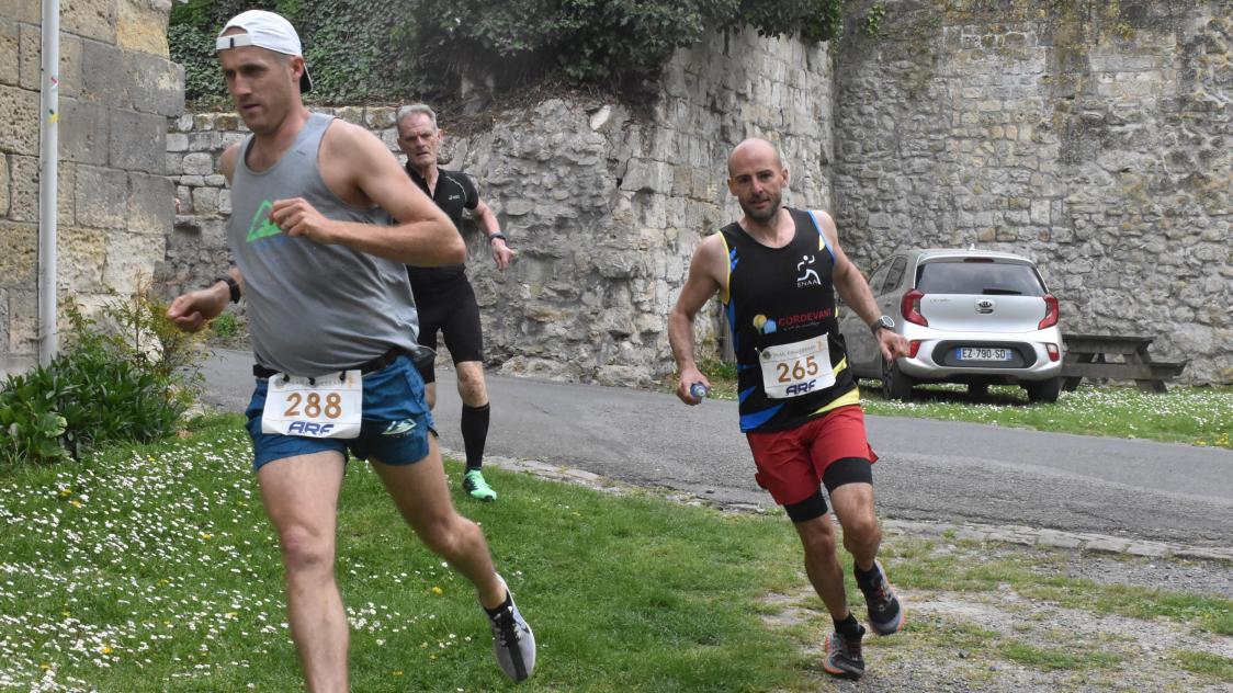 Course hors stade - Trail Enguerrand. Bruno Lecerf et Aurélien Boitelet ...