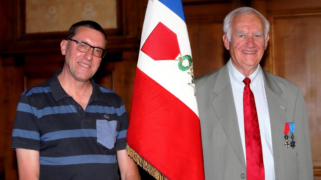 Société des membres de la Légion d’Honneur: le lieutenant-colonel James ...