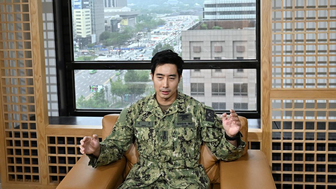 Ken Rhee, un Sud-Coréen qui a violé la loi pour partir combattre avec ...