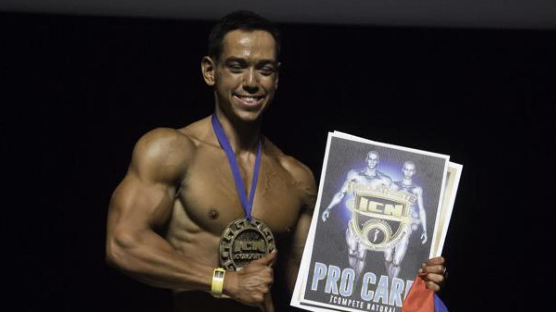 Il devient une vedette du culturisme à Vouziers