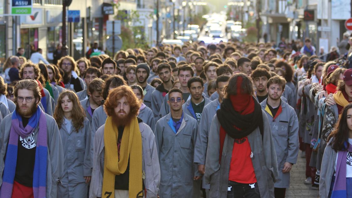 Retour en images sur le défilé des Gadzarts dans le centre-ville de ...