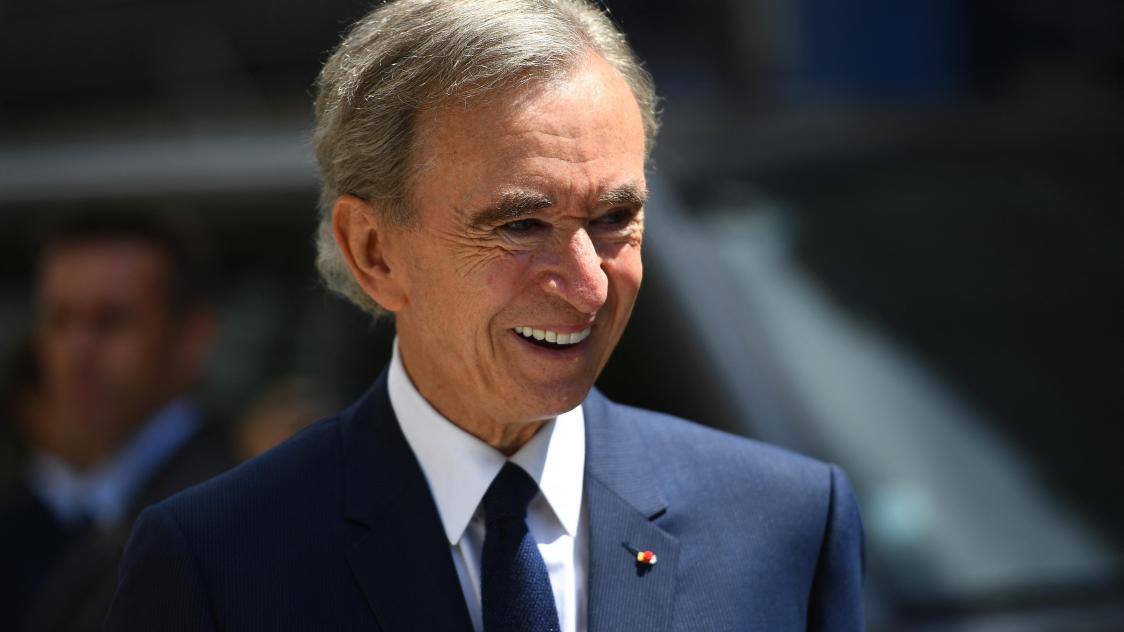 Le Français Bernard Arnault et sa famille brièvement en tête du ...