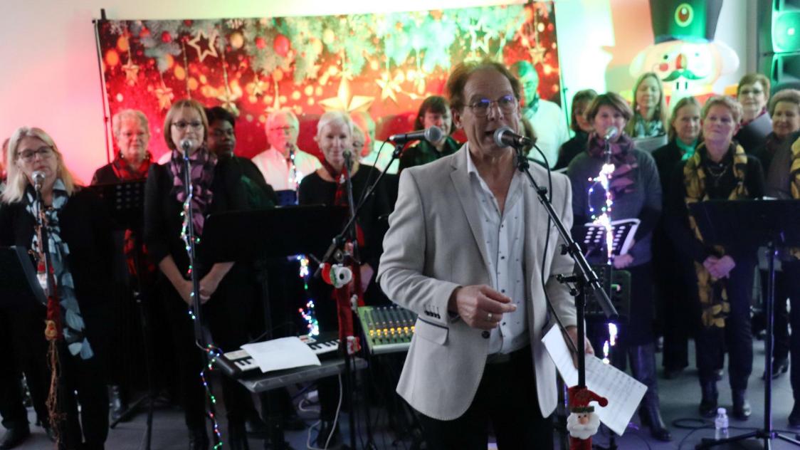 La Troupe Crescendo a donné le ton de la fête à Avant-lès-Marcilly