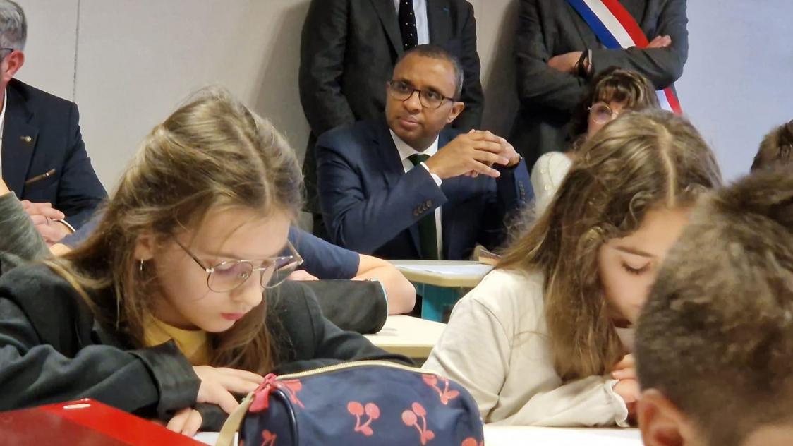 Le ministre de l’Éducation Pap Ndiaye en visite au collège de Fresnoy-le-Grand dans l’Aisne