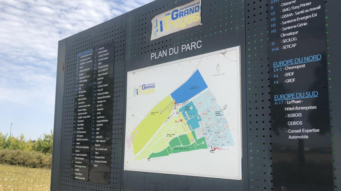 Parc du Grand Troyes à Sainte-Savine: une immense usine de cosmétiques ...