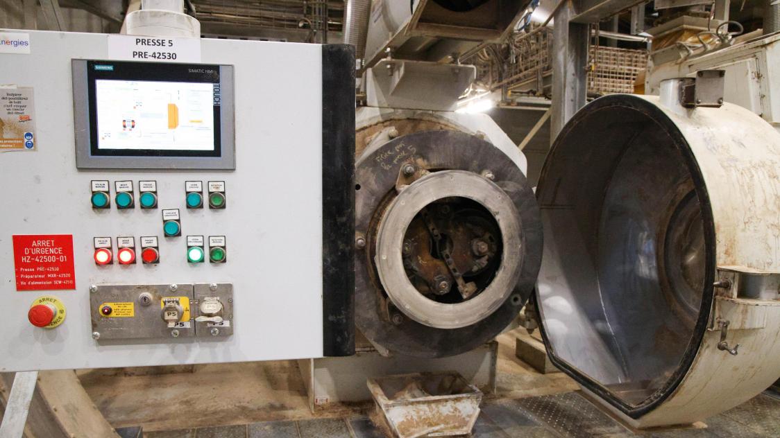 Cinq mois après son incendie, un nouveau départ pour l’usine de pellets ...