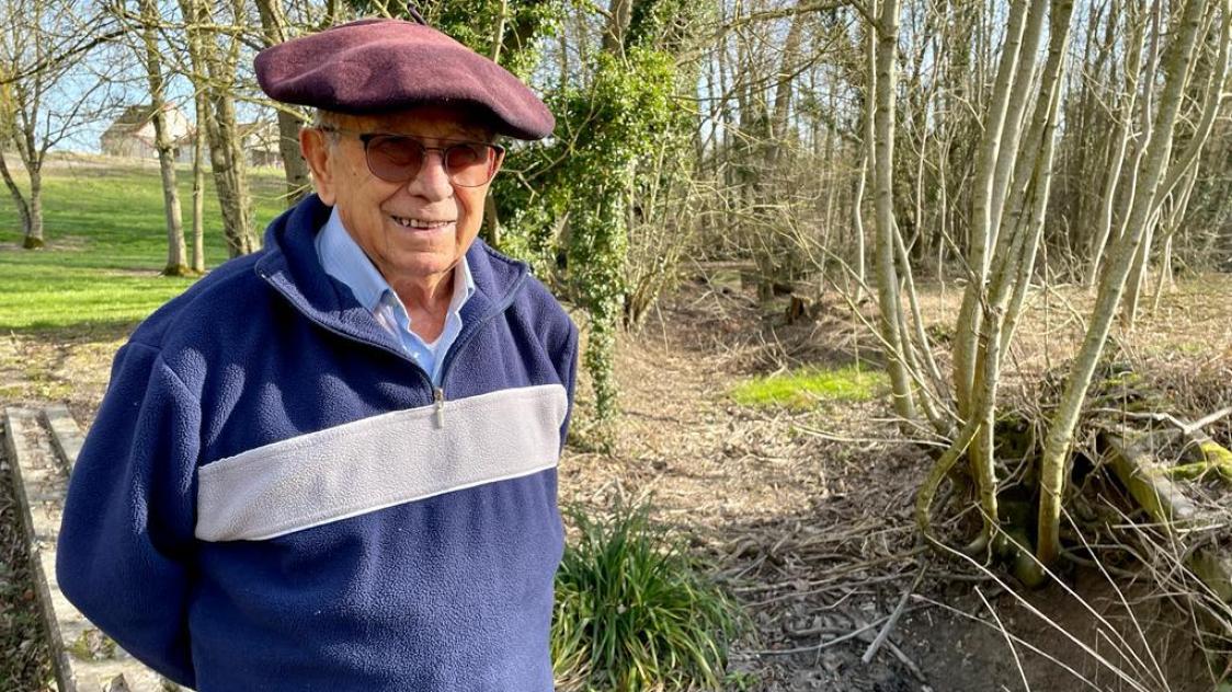 Pendant 28 ans, Serge Martin a relevé le niveau d’eau de la rivière de ...