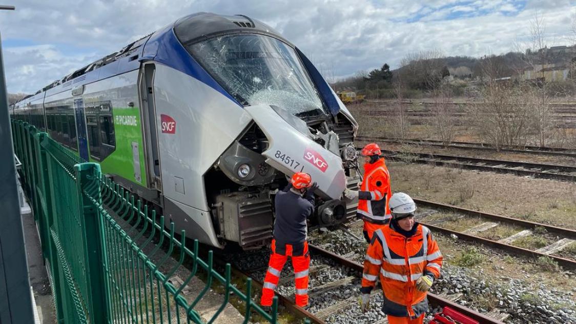 Le train Paris-Laon a percuté un arbre tombé sur la voie entre Soissons ...