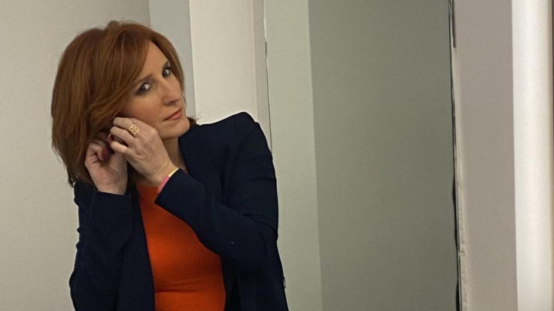 Anne-Claire Moser est avocate et chroniqueuse pour la radio et la télé