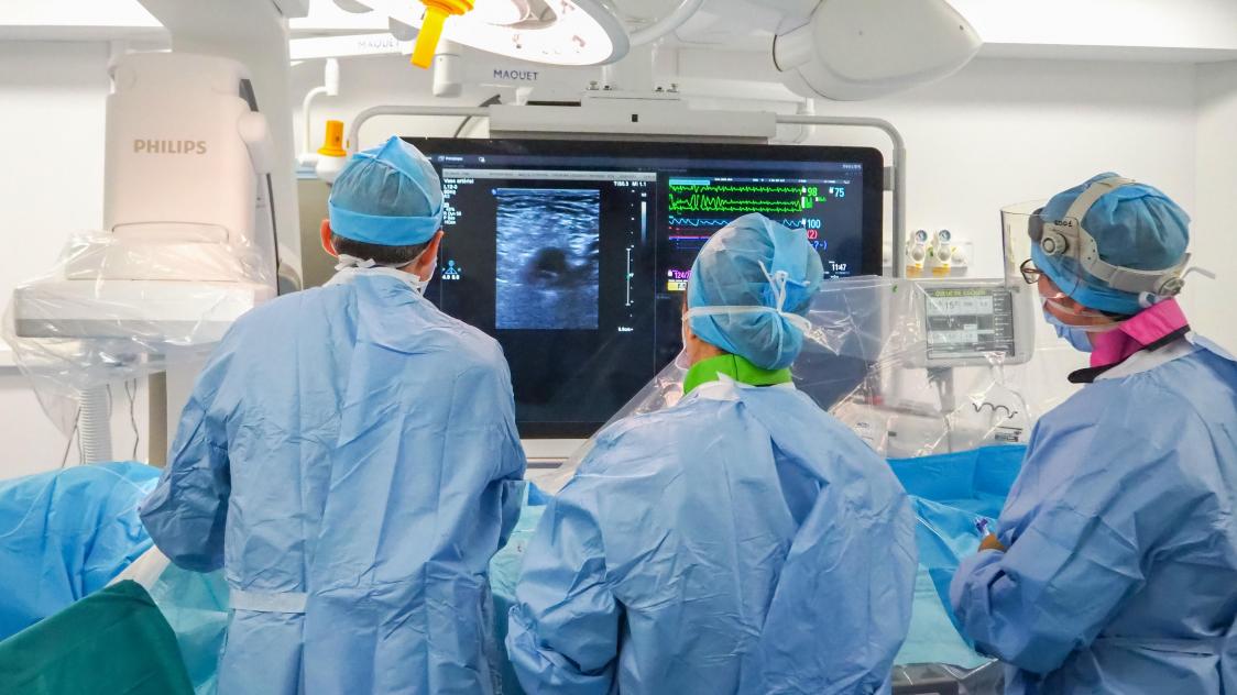 Des services à la pointe au centre hospitalier universitaire de Reims ...