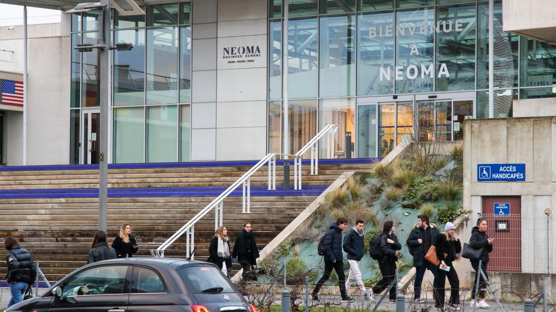 Neoma Business School primée pour ses cours en «Interactive Learning»