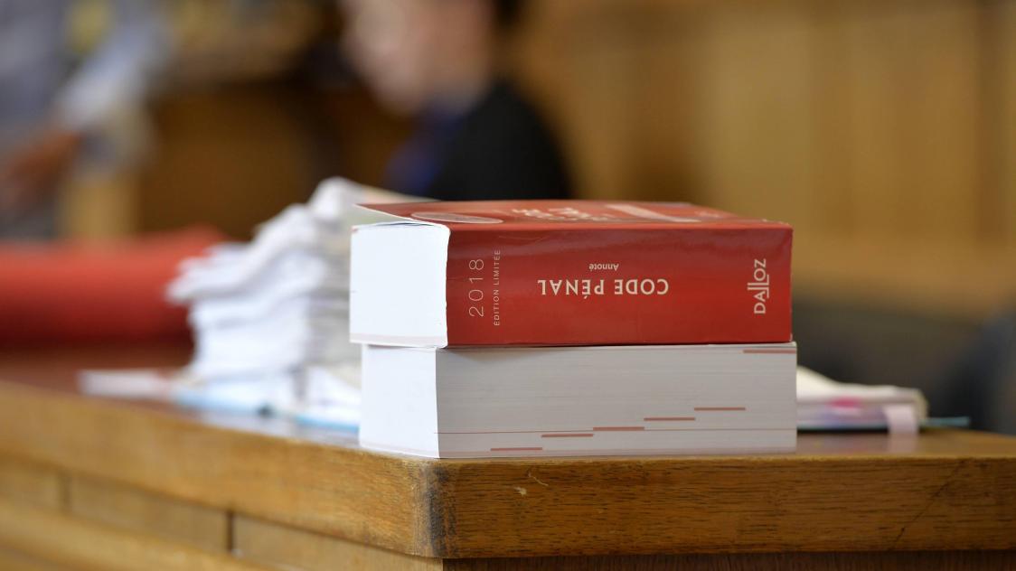 Justice : 20 ans de réclusion requis contre le pompier sniper, assassin ...