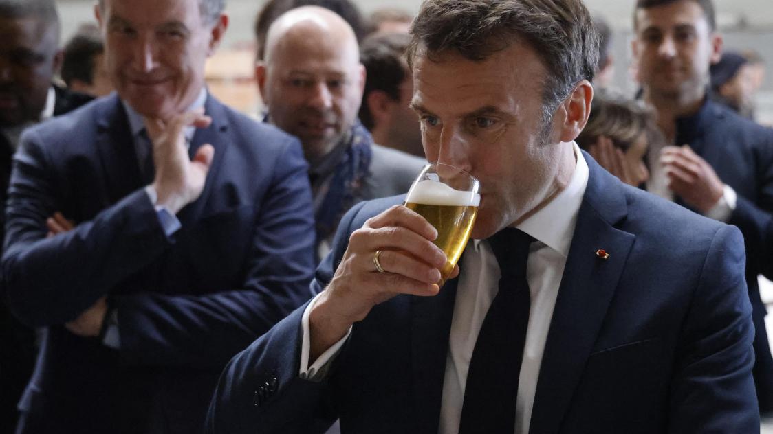 Après la visite d’Emmanuel Macron pour boire une bière, la note Google d’un restaurant de l ...