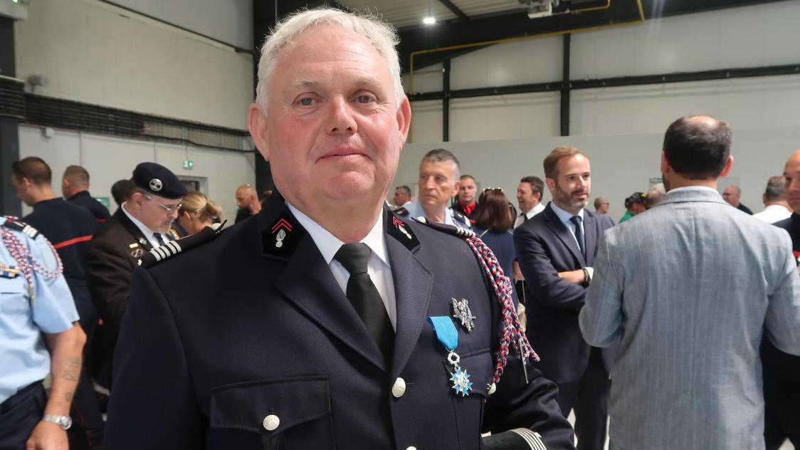 Le colonel des pompiers de l’Aisne Christian Boulard, chevalier de l ...