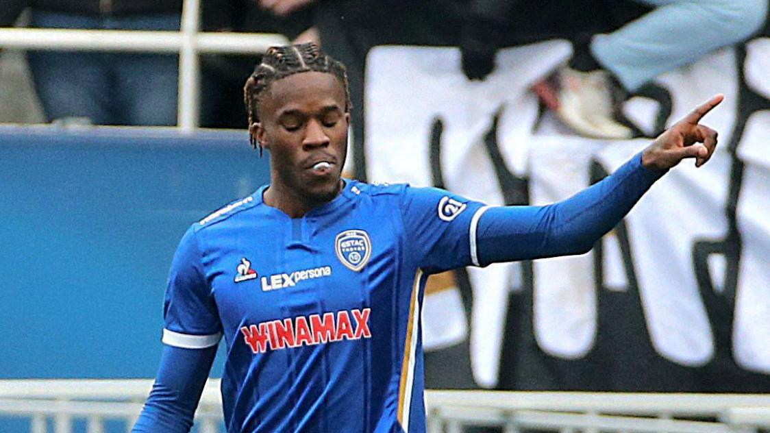 Mercato : l’Estac prête Ugbo et avance sur Goduine Koyalipou