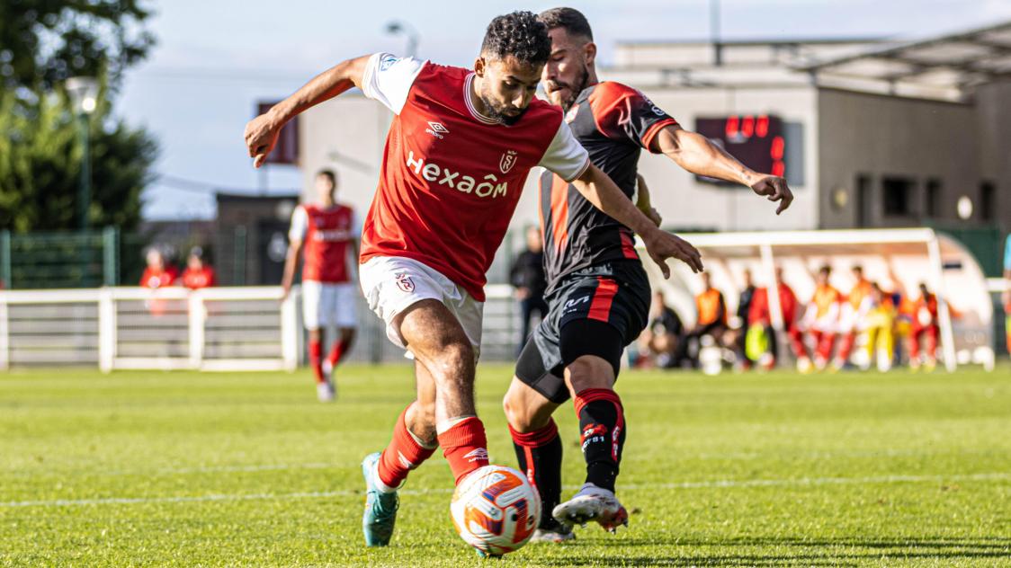 Football - Le milieu du Stade de Reims Rafik Guitane définitivement ...