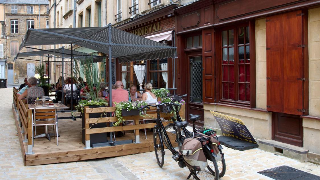Le restaurant Le Médiéval régale de nouveau les clients à Sedan