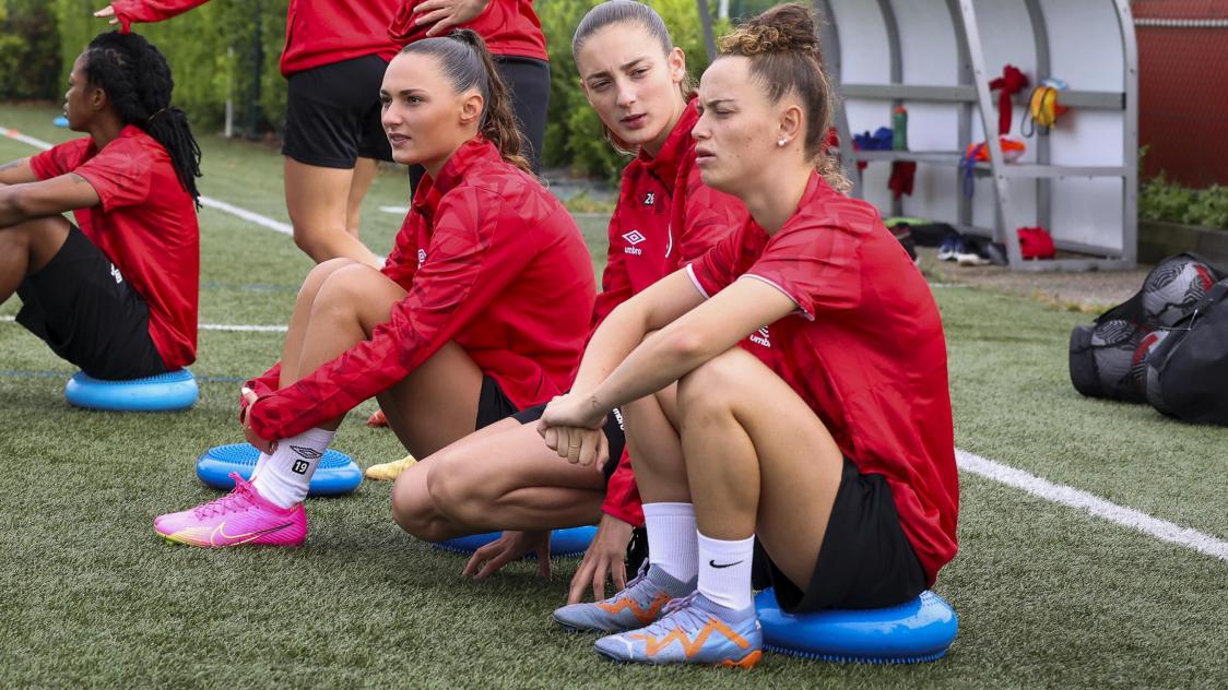 Football - Adèle Connesson a signé son premier contrat professionnel ...