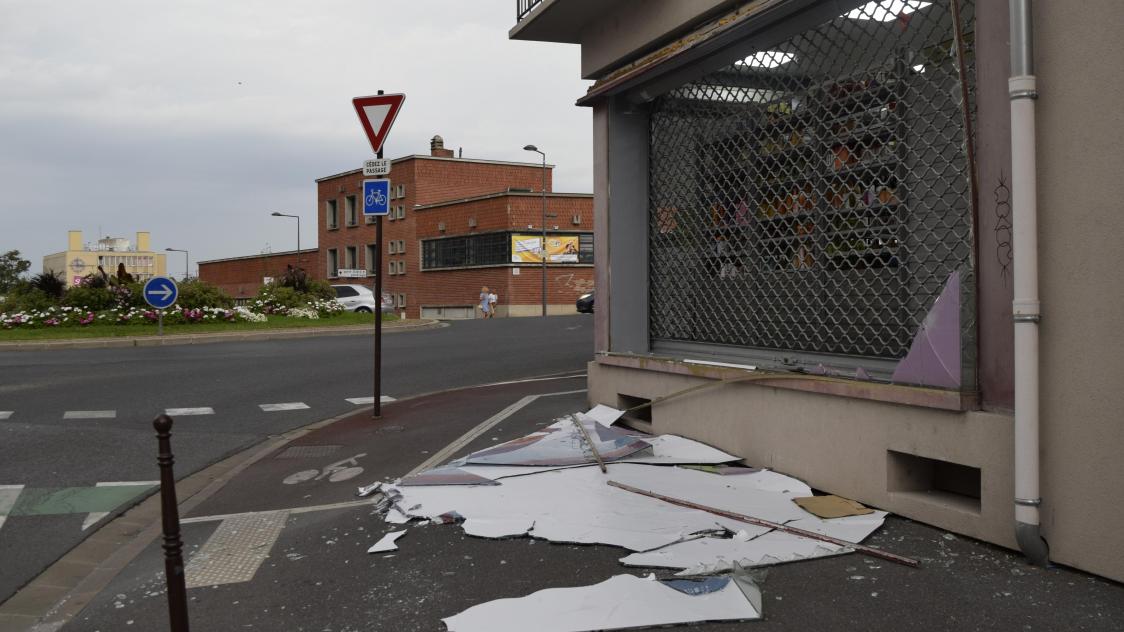 À Châlons-en-Champagne, le vent brise la vitrine de l’épicerie Châlons exo