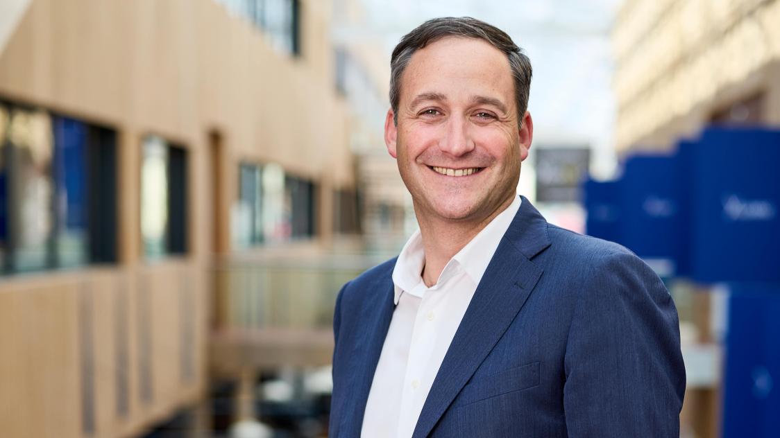 Julien Renoult, nouveau directeur général de Yschools : «Je le prends ...