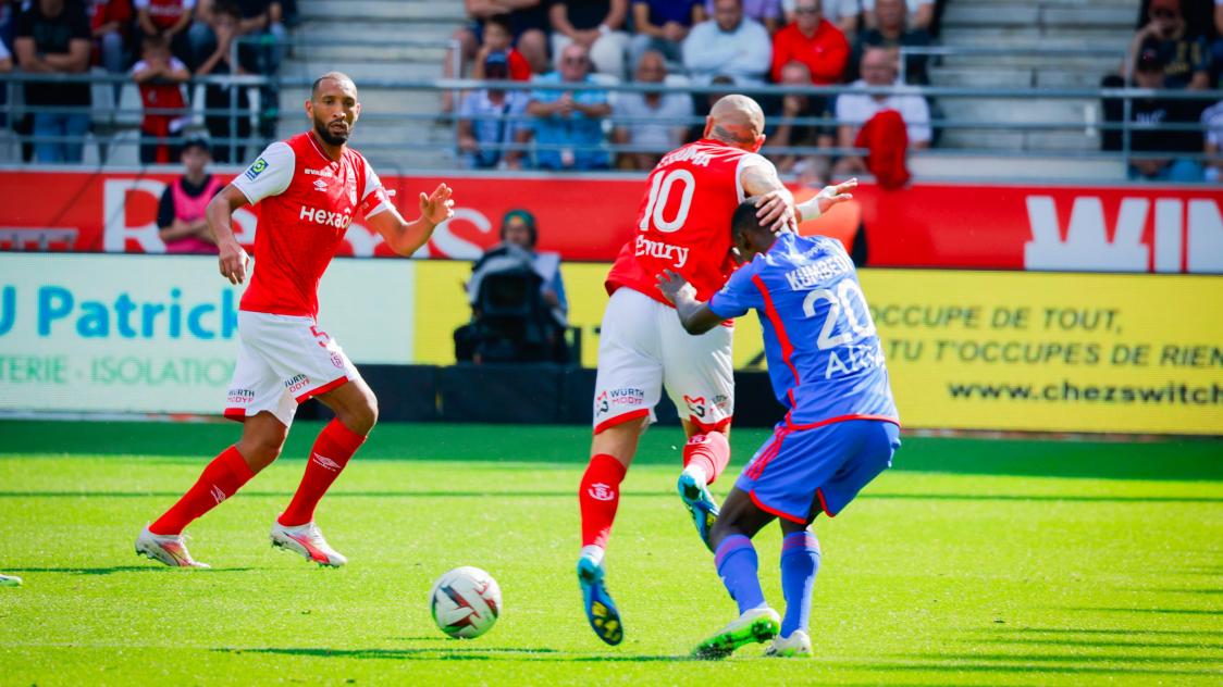 Football – Ligue 1. Le Stade de Reims avec Teddy Teuma d’entrée contre ...
