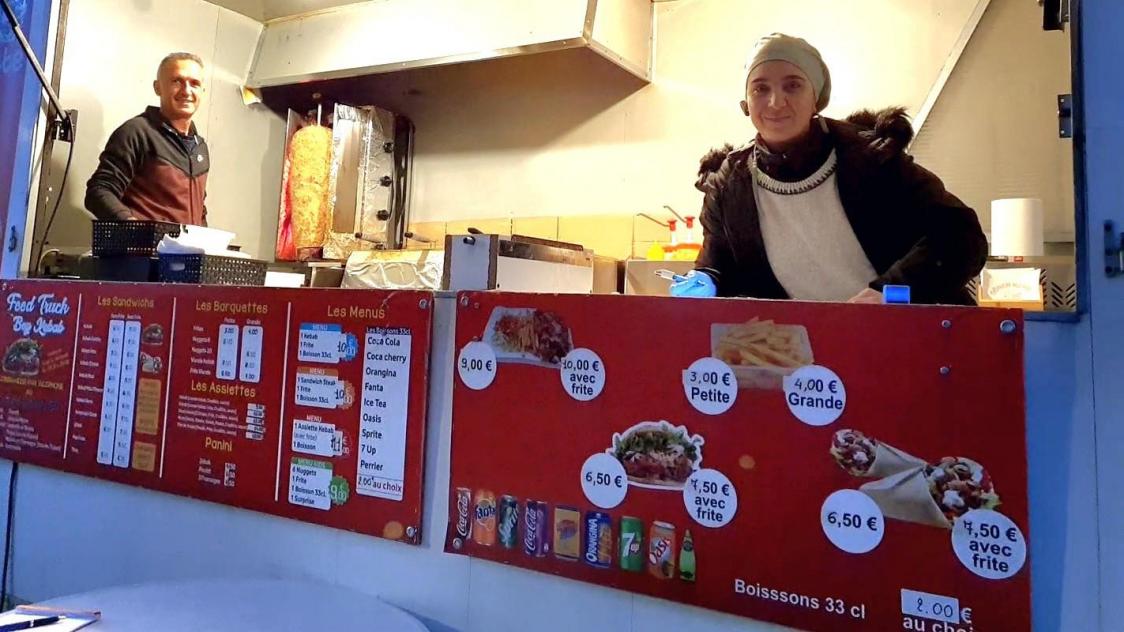 Un food-truck fait halte tous les quinze jours au village de Chavanges