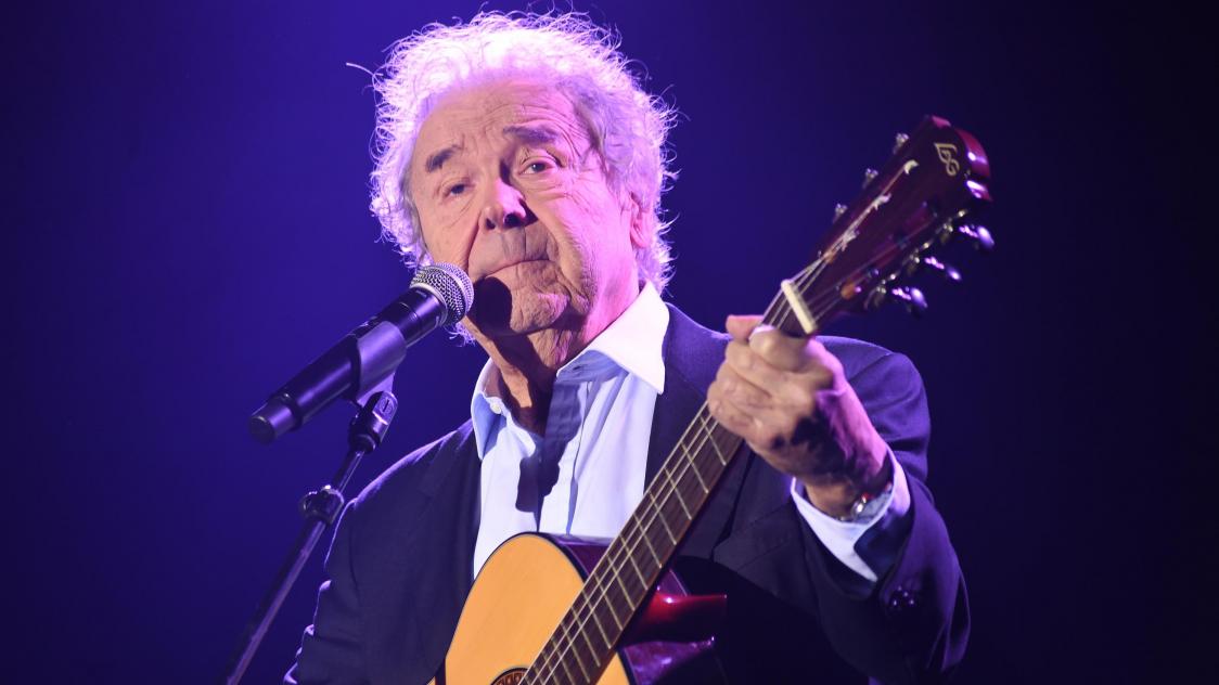 PHOTOS. Pierre Perret a fait ses «adieux provisoires» à Tinqueux