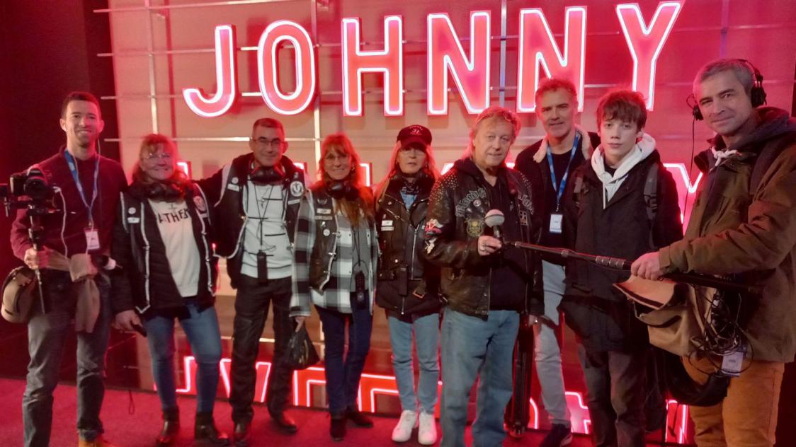 Des fans d’Epernay de Johnny Hallyday aux anges ce vendredi 22 décembre ...