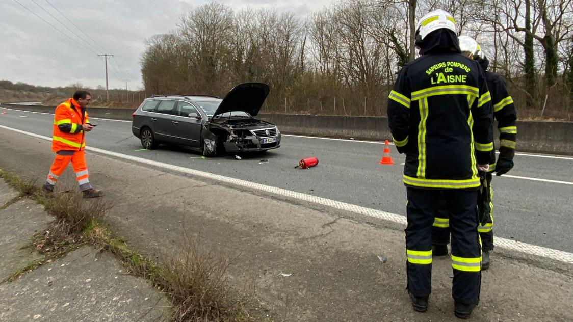 Une voiture heurte un camion sur la RN2 entre Chavignon et Urcel