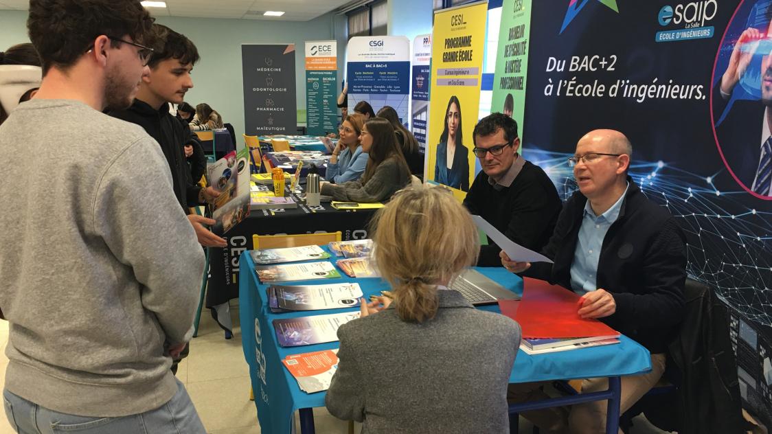 Un forum post-bac au lycée Vinci, à Soissons, pour bien orienter les élèves