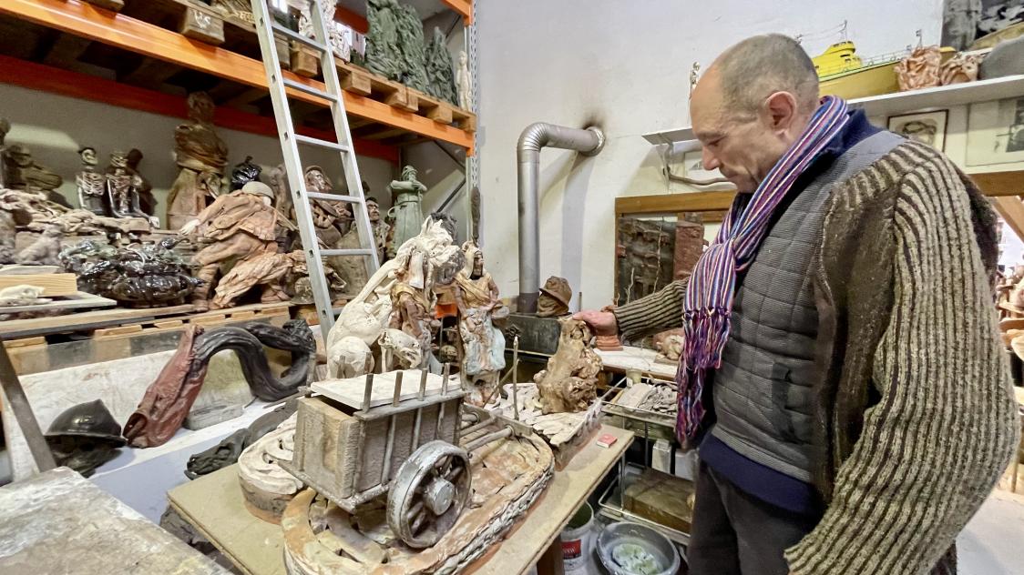Dans l’atelier du sculpteur Patrice Alexandre, niché dans un village du ...