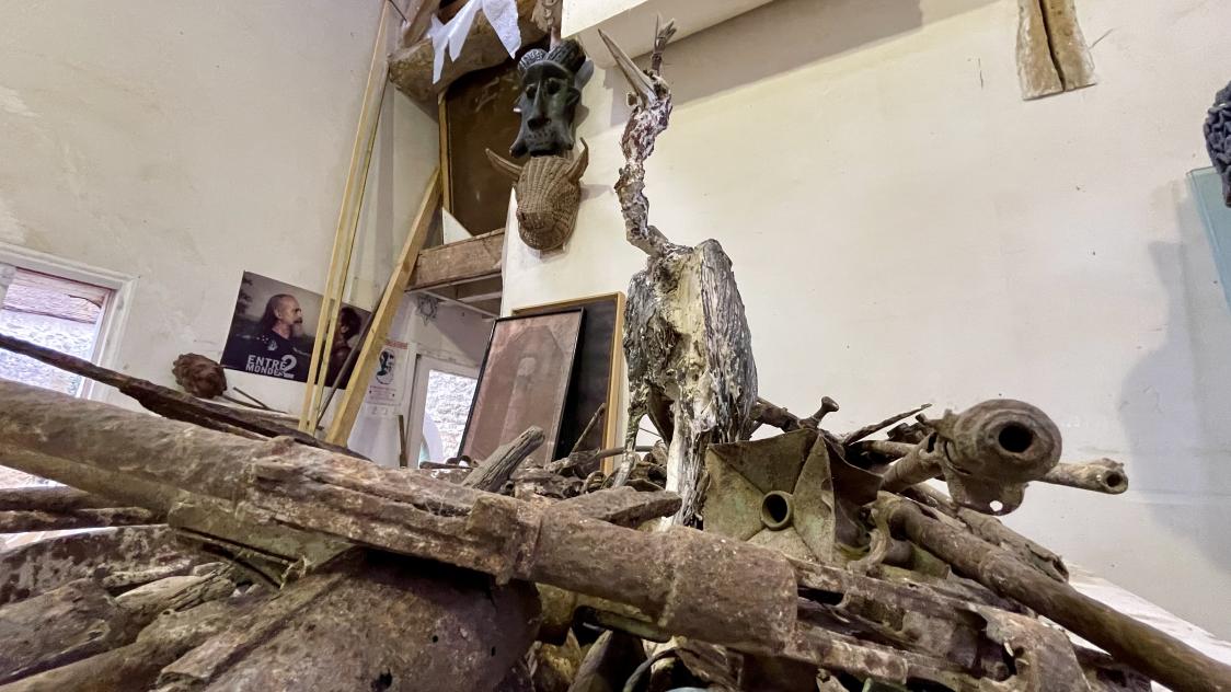 Dans l’atelier du sculpteur Patrice Alexandre, niché dans un village du ...
