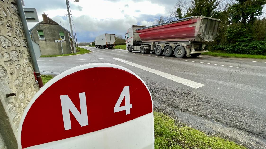 La route nationale 4, un axe hyper fréquenté et très bruyant dans le ...