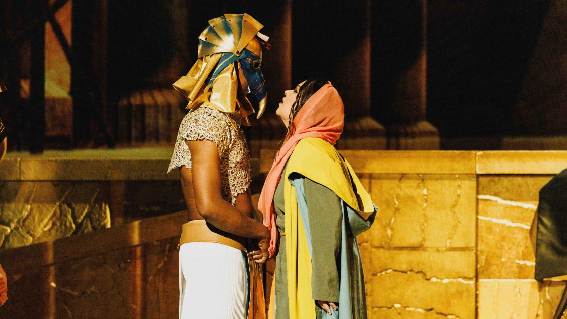 Le spectacle Les 10 commandements ovationné pour la première au ...