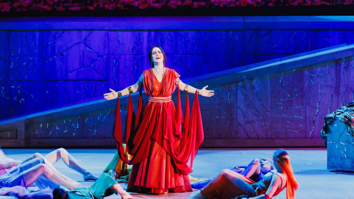 Le spectacle Les 10 commandements ovationné pour la première au ...