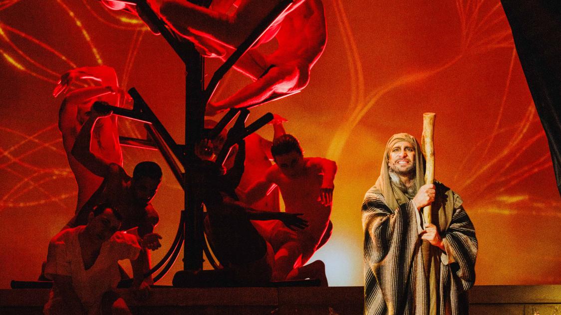 Le spectacle Les 10 commandements ovationné pour la première au ...