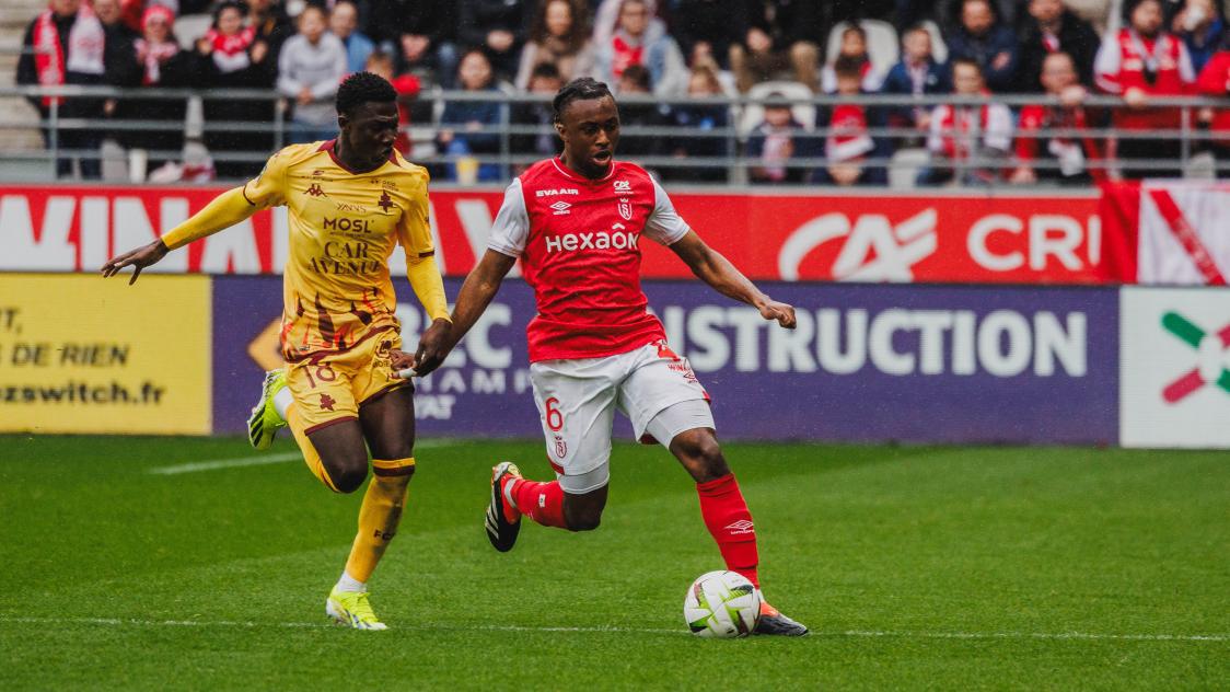 Valentin Atangana a pesé dans le milieu du Stade de Reims face à Metz